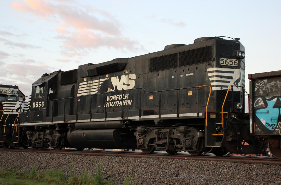 NS 5656 (CR 7717) | Conrail Photo Archive